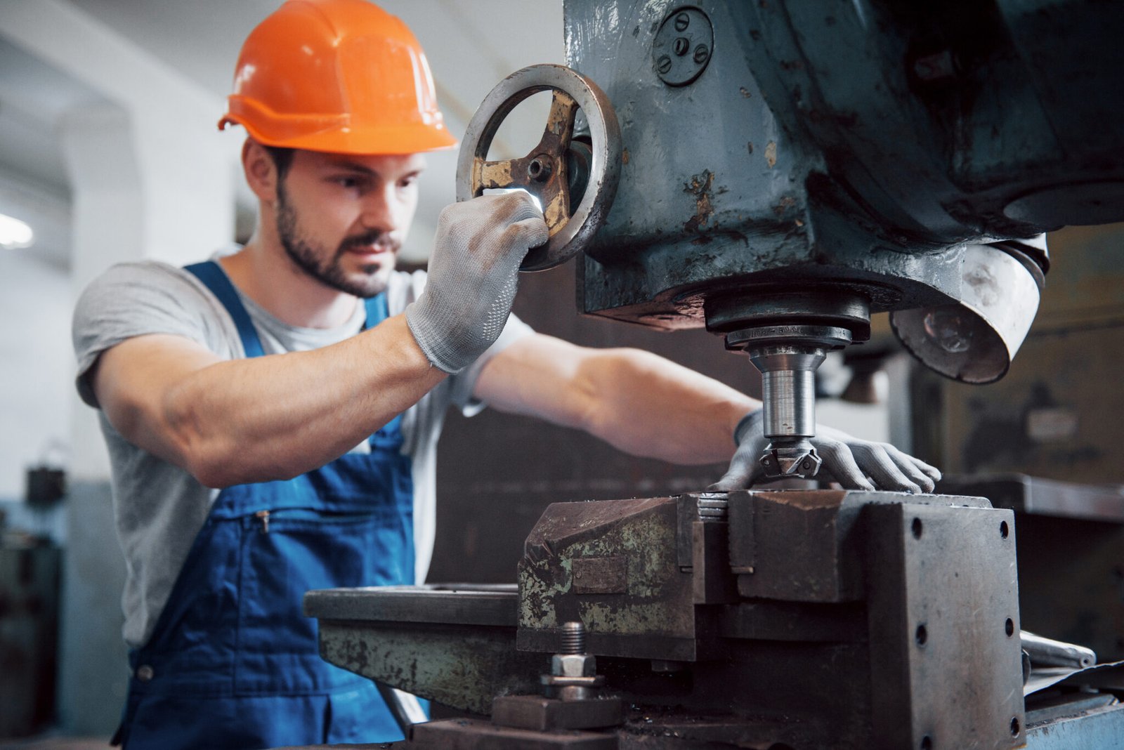 Mengenal Perbedaan Teknisi & Operator Pesawat Tenaga dan Produksi (PTP ...
